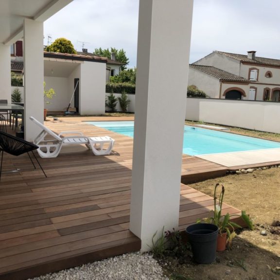 Terrasse en Itauba : Bois Exotique pour Aménagement Extérieur