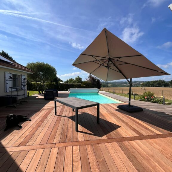 Terrasse en Itauba : Bois Exotique pour Aménagement Extérieur