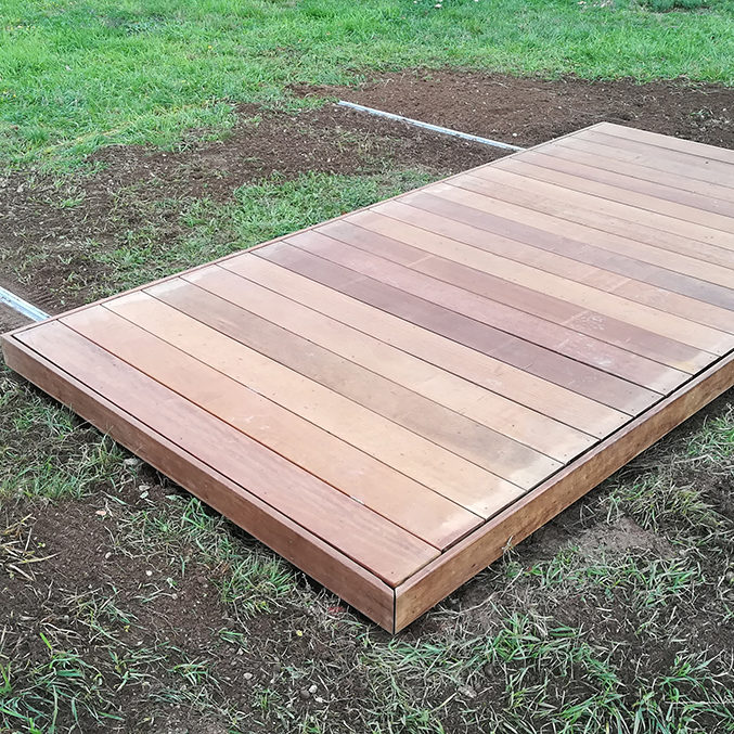 Terrasse en Itauba : Bois Exotique pour Aménagement Extérieur