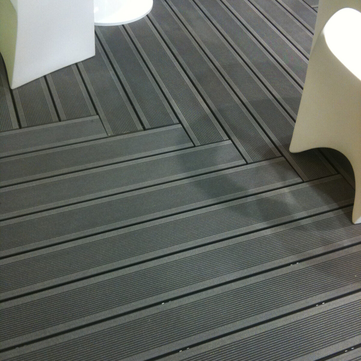 Photos de terrasses en COMPOSITE SILVADEC ÉLÉGANCE - Connexion Bois Direct